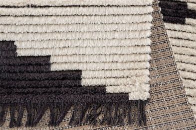 Amanda Black & Ivory 5'x7' Modern Area Rug at Gardner-White