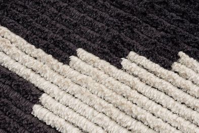 Amanda Black & Ivory 5'x7' Modern Area Rug at Gardner-White