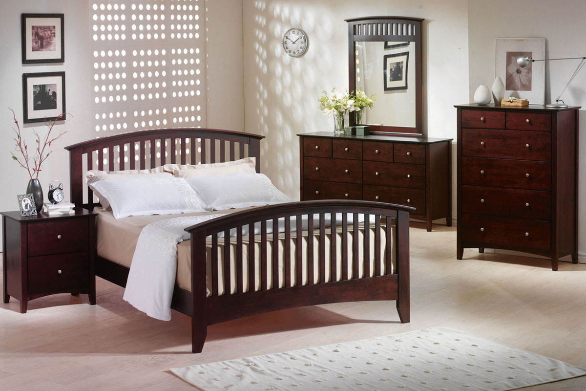 Steal #18 Mets Queen Bedroom Set with 2 Free Nightstands