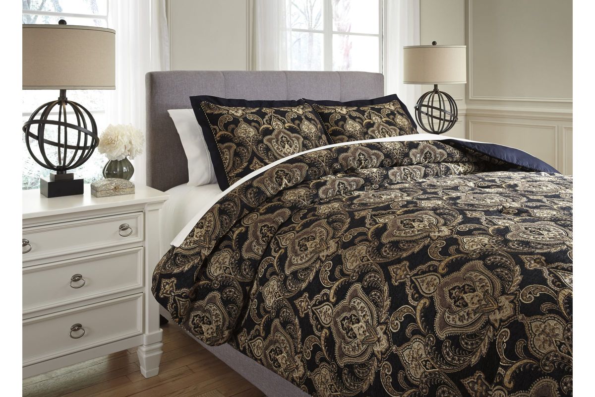 Amberlin Queen Comforter Set by Ashley at Gardner-White